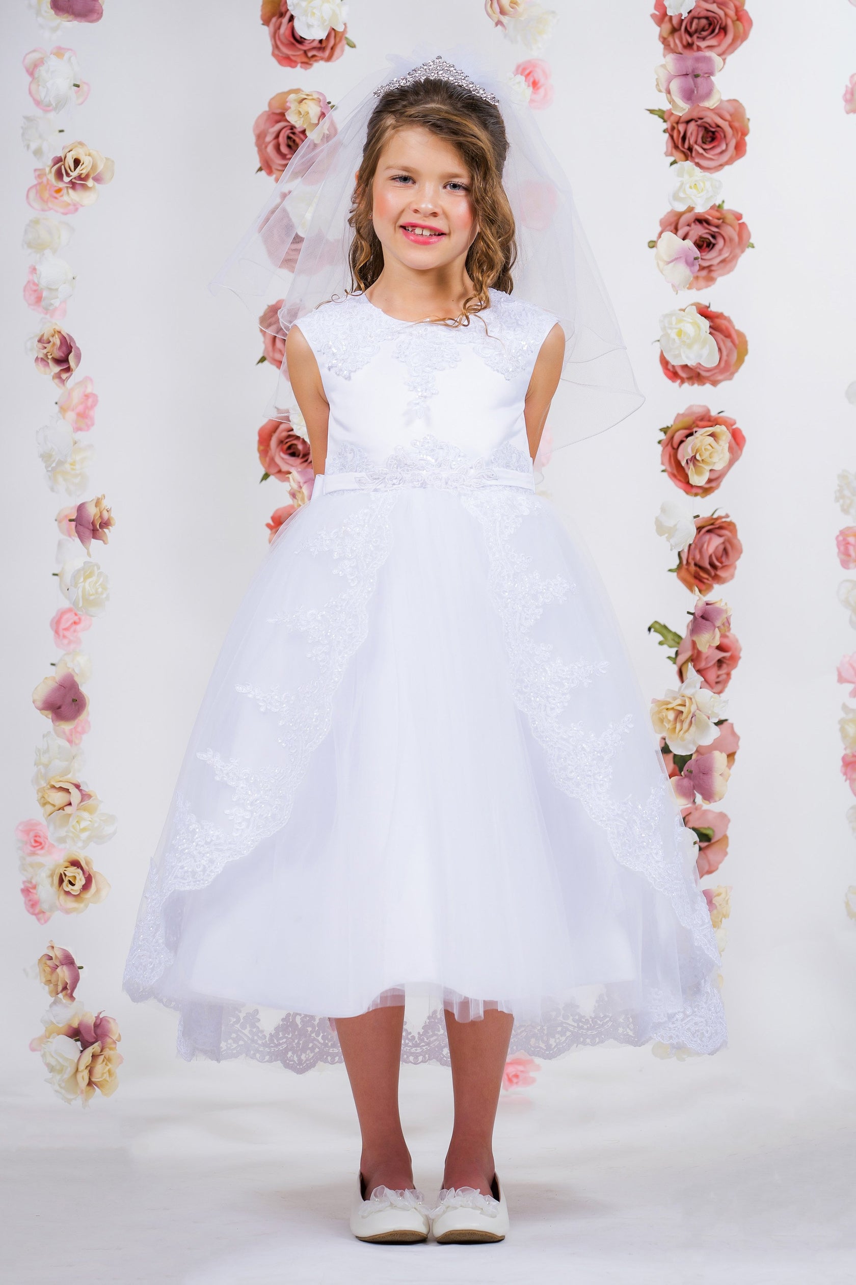 Lace Appliqué Swoop Train Girls Dress – Kid's Dream